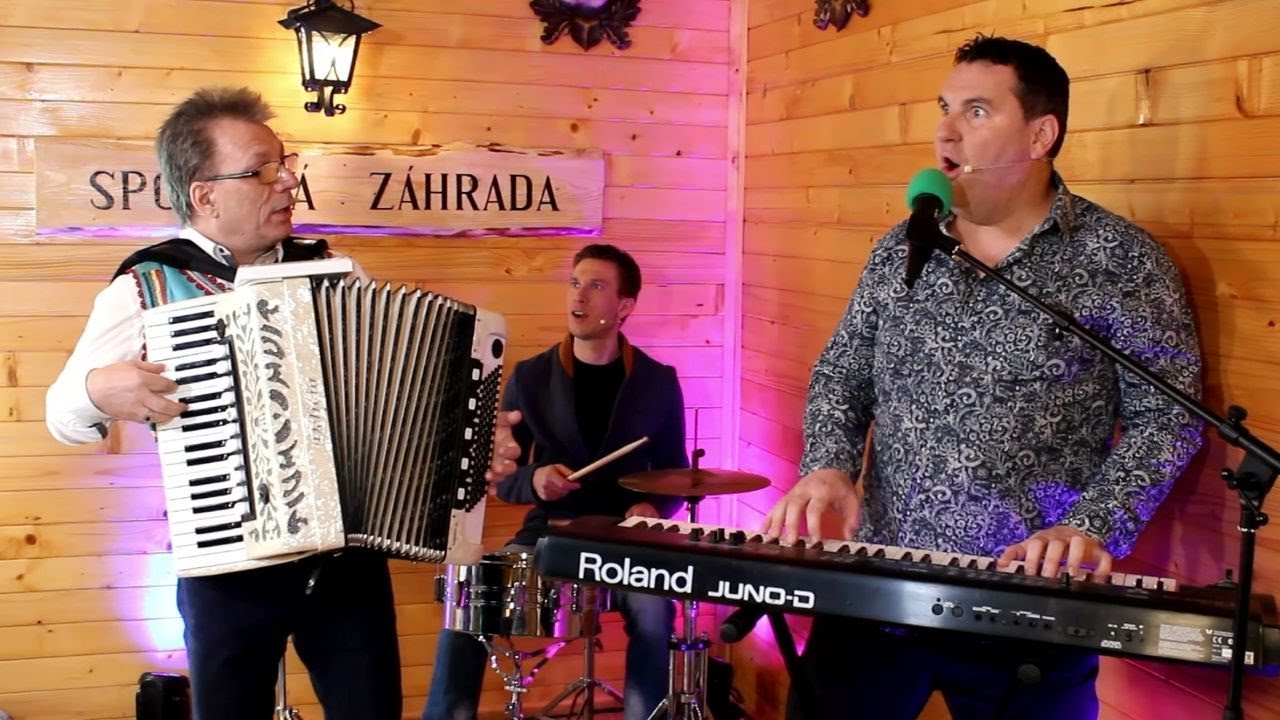 Harmonikár Robo SCHALLER - Napi sa bratríčku / Dívenko má / Šla má milá ...