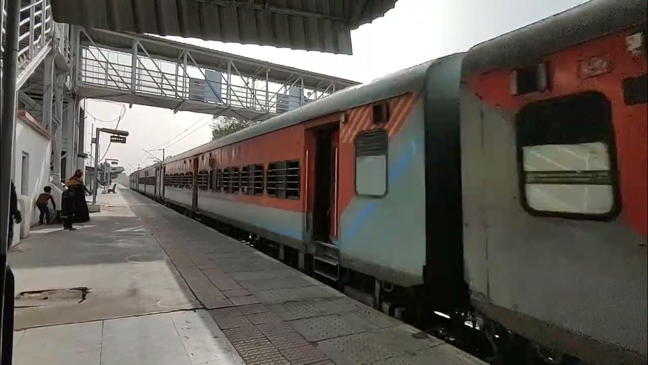 22710 130 kmp/h action AMB ANDAURA - NANDED WEEKLY S/F EXPRESS | अम्ब अन्दौरा - नांदेड ...