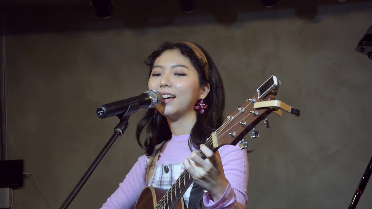 It's Raining - 스텔라장(Stella Jang)[180623 반짝이는 싱송라] - YouTube