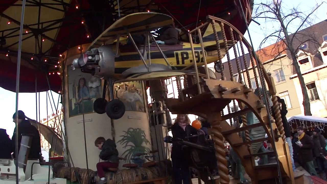 Brussels Christmas Market Vintage Carousel 2 - YouTube