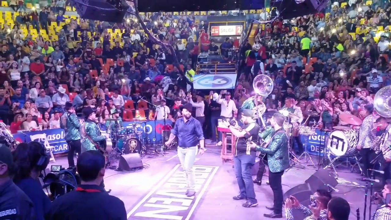 Carin Leon en Palenque del fex en Mexicali 2019 - YouTube