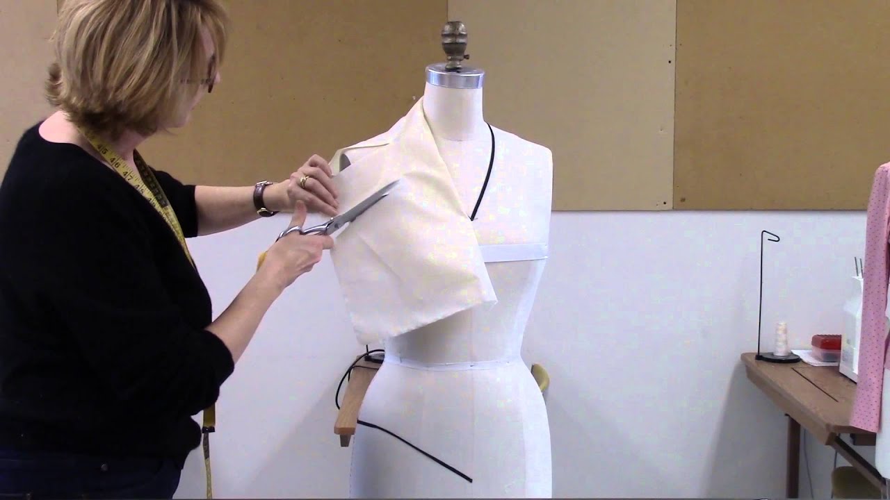 Tutorial: Draping the Convertable Collar - YouTube