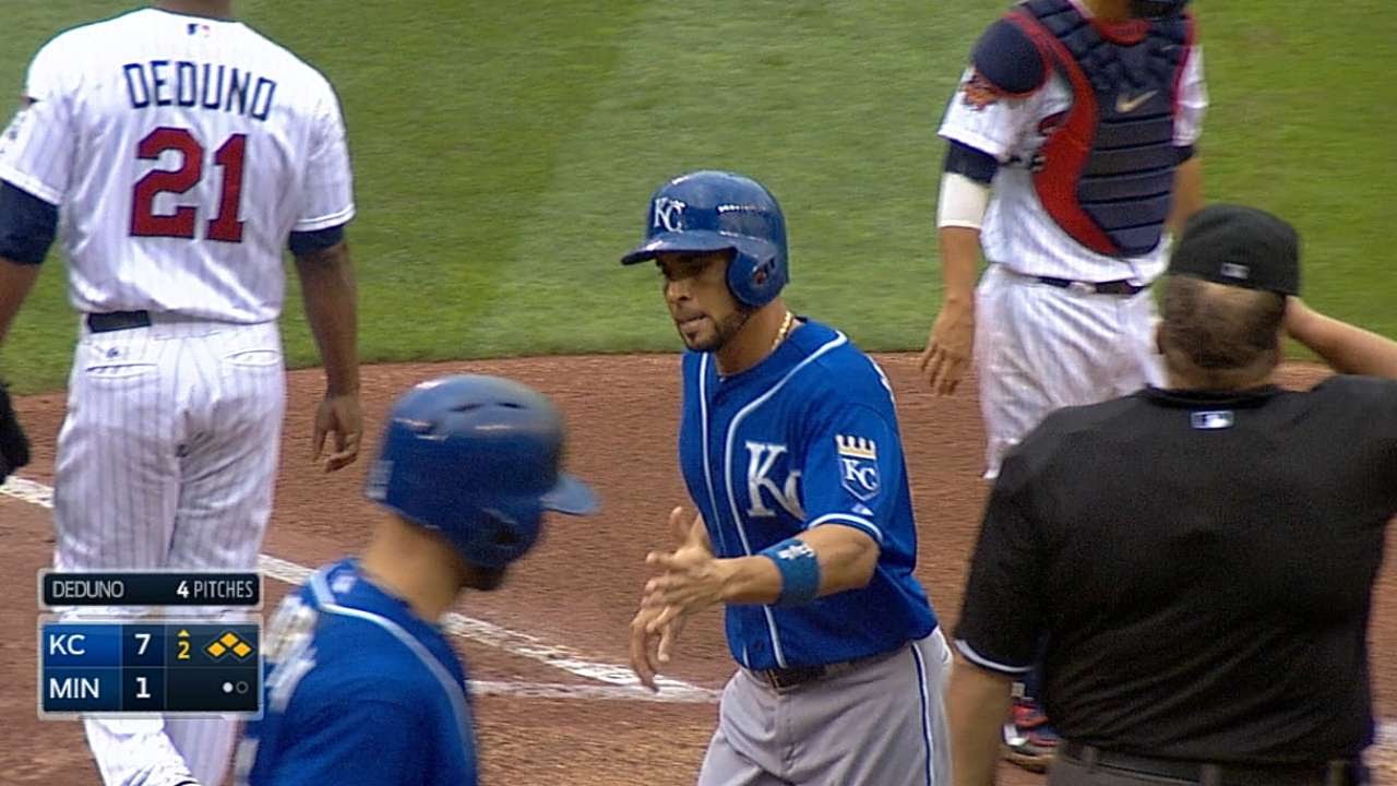 KC@MIN: Royals score seven runs in the 2nd - YouTube