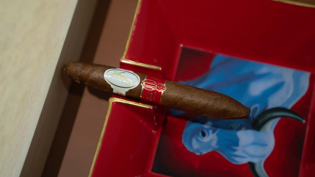 SVR - Issue 179 - Davidoff Year of the Rabbit - YouTube