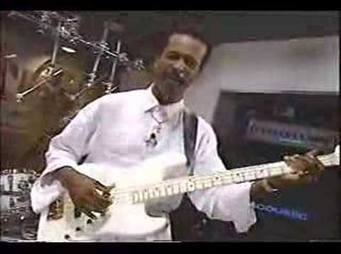 Larry Graham - SUPER SLAP - YouTube
