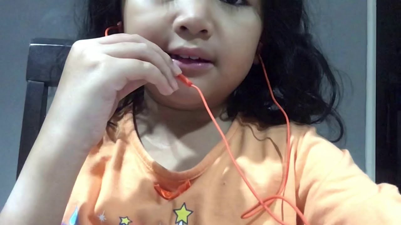 ASMR STRAWBERRY AND MARSHMALLOW WITH CHOCOLATE SYRUP - YouTube
