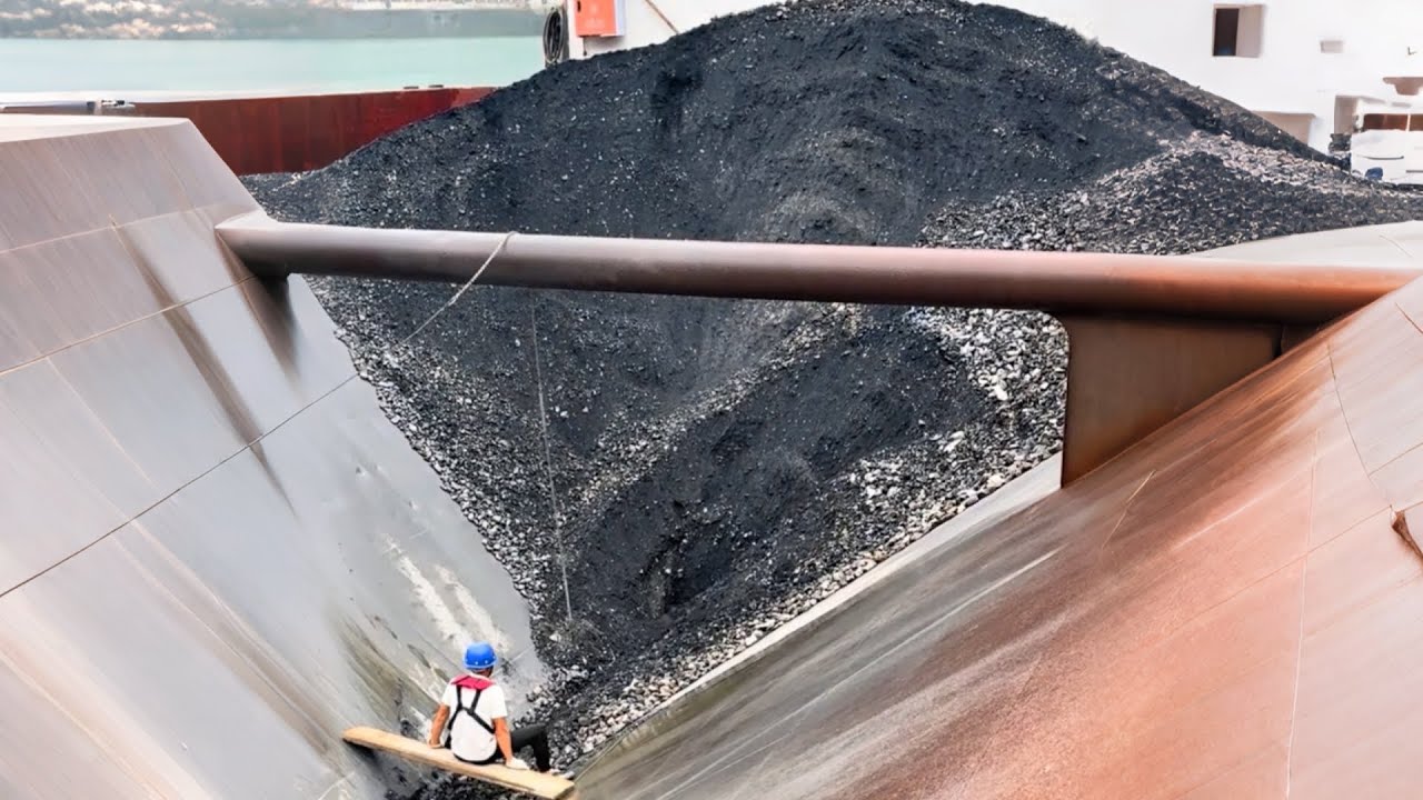 Barge unloading 3730 tons of phosphate ore - Barge work vlog - Relaxing ...