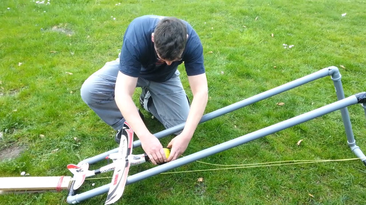 Test - RC Startrampe mit Flitschengummi - YouTube