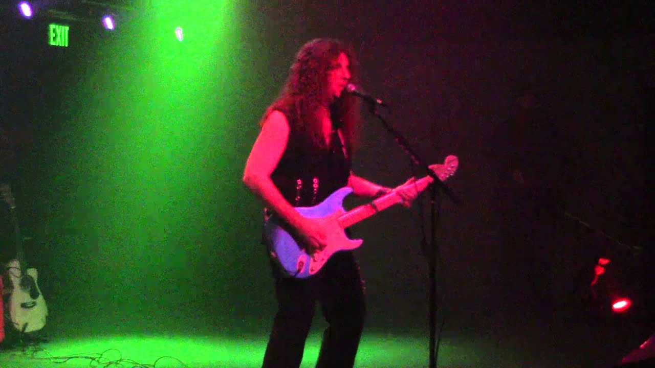 Smoke on the Water Chaz Coats-Butcher Howie Simon Jeff Tortora - YouTube