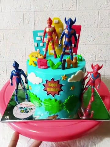 Cake Ultah Ultraman by Ibu Dedek Cookies - YouTube