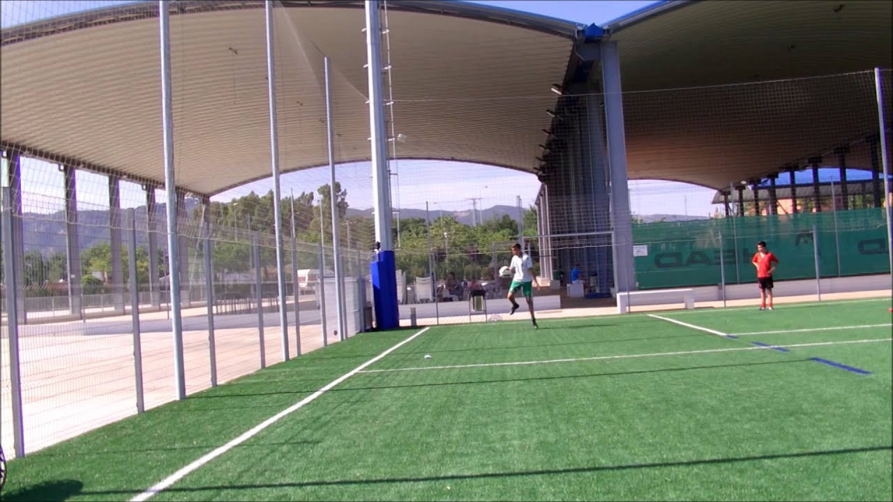 Mejora del control de un pase largo - YouTube