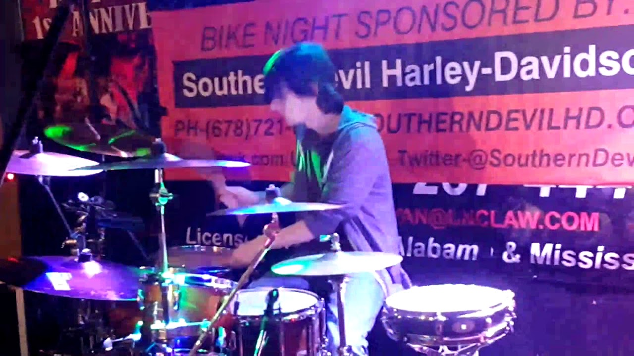 Toms Place live broadcast - YouTube Music