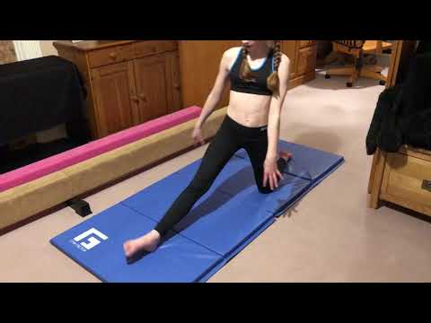 GYMNAST KARINA & HER GYMNASTICS