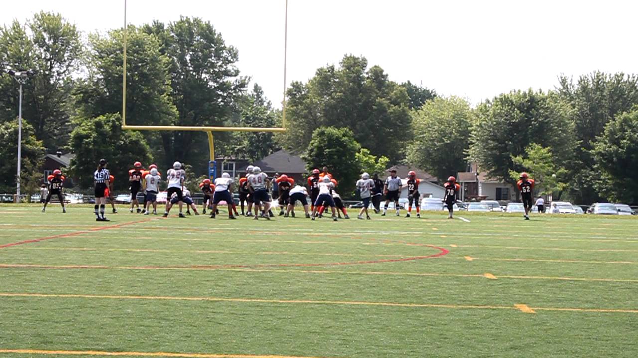 2011 Western Patriotes Peewee AAA Football - O-Wall! - YouTube