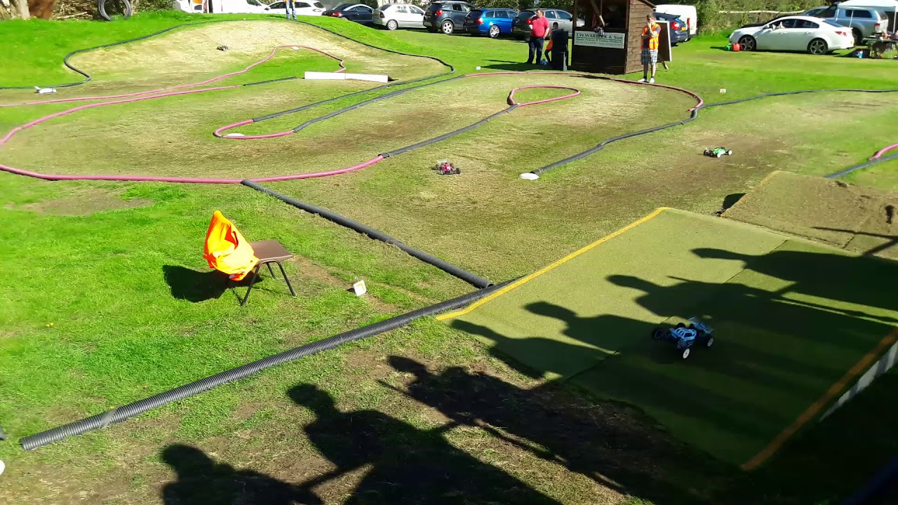 Dumfries model car club 6.5.18 round 2 summer open series B final 4wd ...