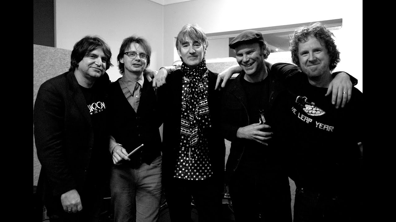 Introducing the Jangle Band... - YouTube