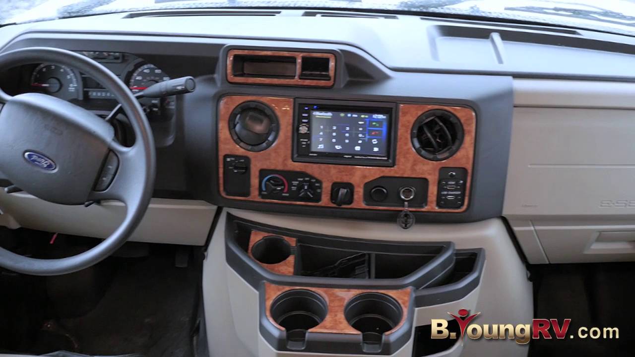 2016 Thor Motor Coach Quantum RS26 Ford - YouTube