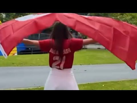 Rus Güzeli Arda Gülerin Türkiye Maçını İzlemeye Geliyor