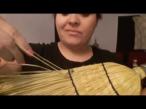 Weird lady loudest sneezing you biggest sneeze you will every hear in ...