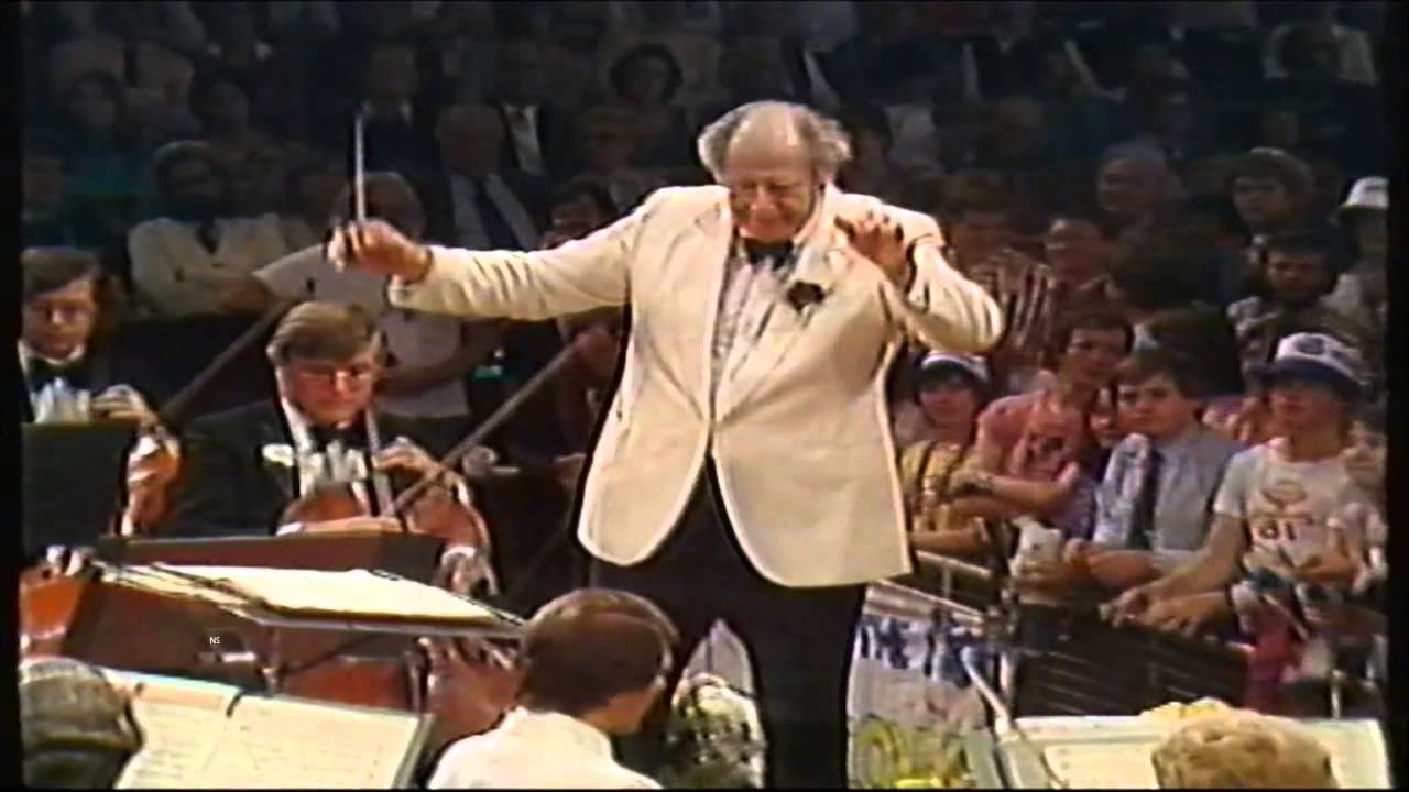 Last Night of the Proms c1983 (clip) - YouTube