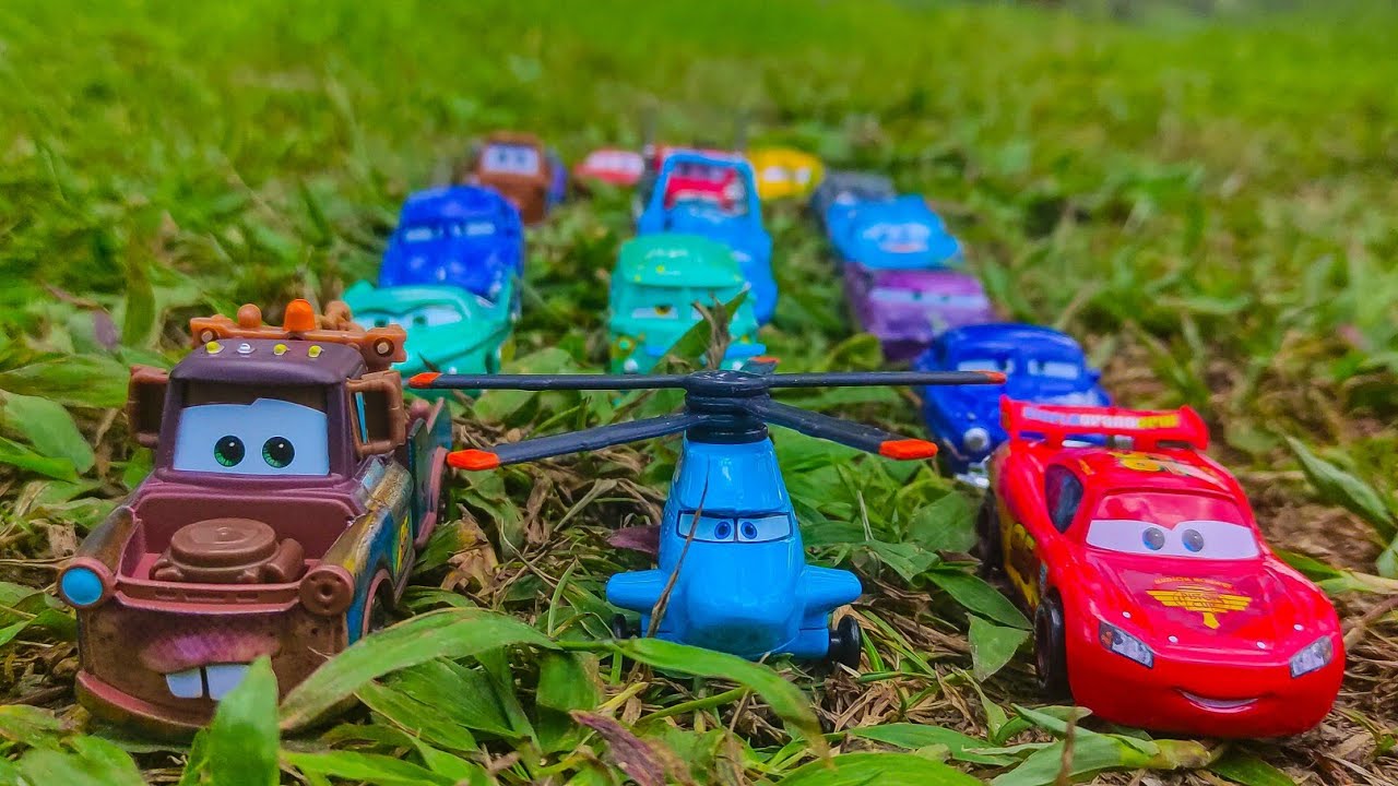 Disney Pixar Cars Lightning McQueen, Jackson Storm, Hudson, Dinoco ...