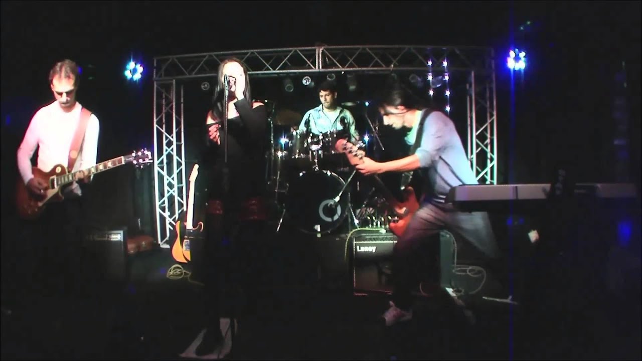 ATROZ- 4 Versos - YouTube