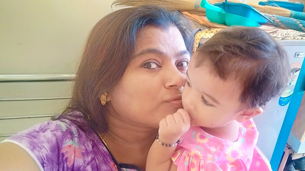 Hi friends, welcome to comedy entertainment Live Chit Chat 🙏💐😊 అందరూ ...