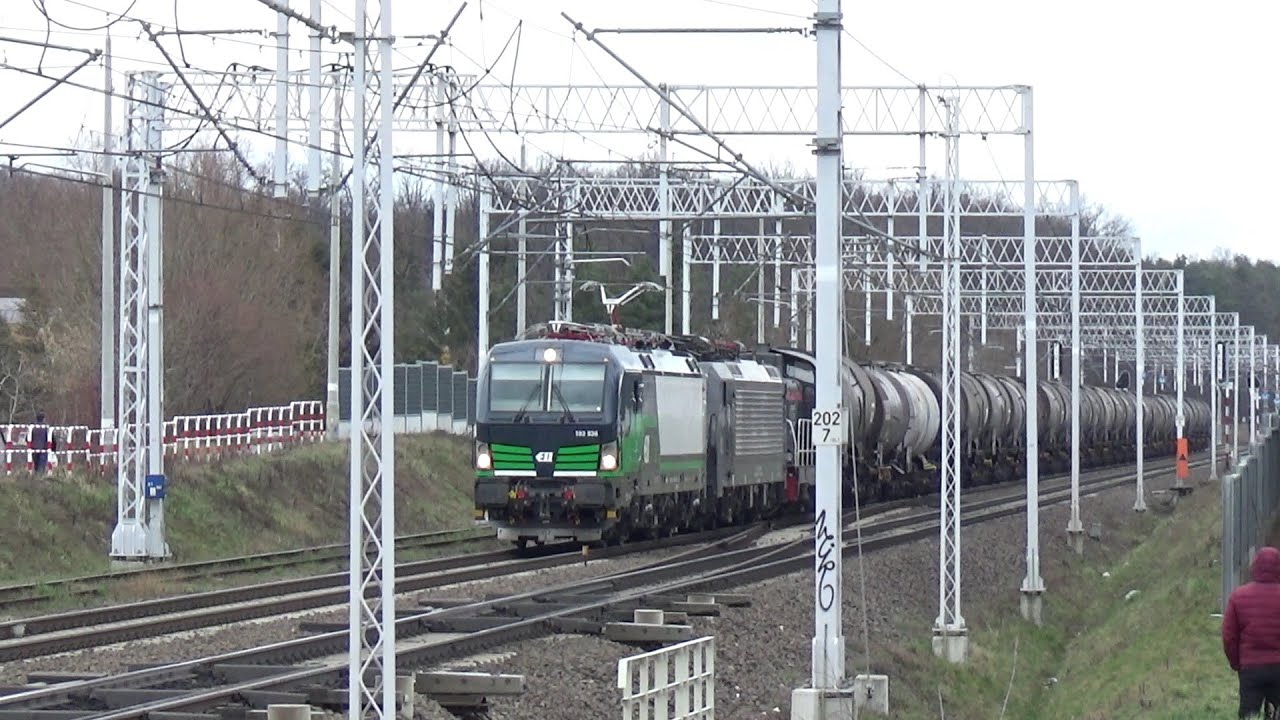 193 936 + E189-803 + SM42-2169 - YouTube