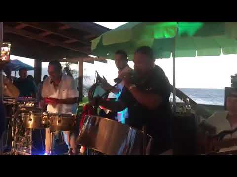 SIGLO 21 STEEL BAND en The New Reef en Piñones - YouTube