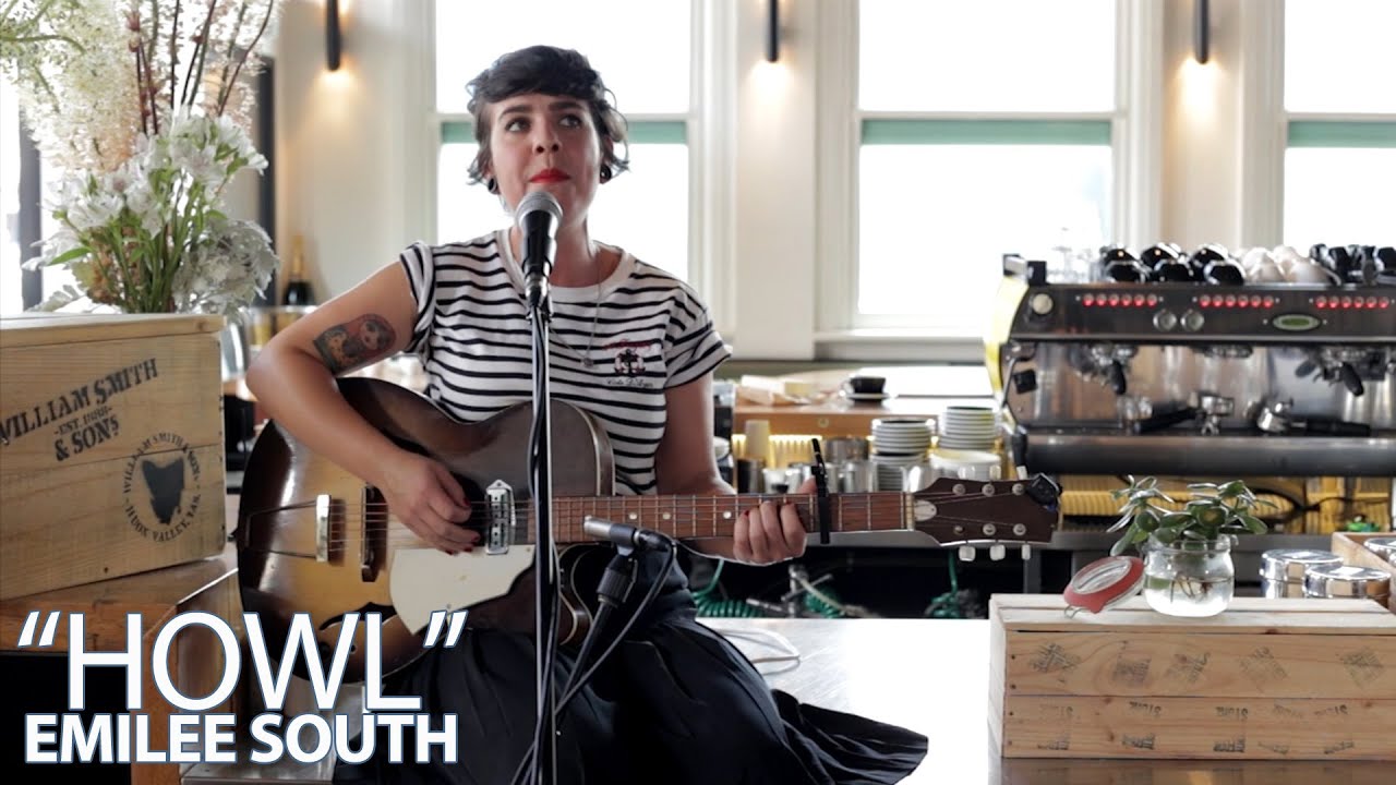 EMILEE SOUTH "Howl" - COMMUNITY KITCHEN LIVE - S02E03 - YouTube