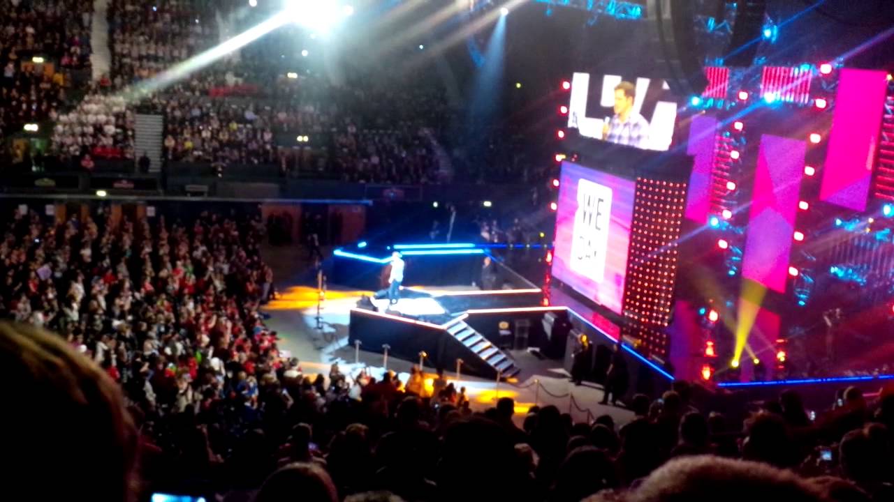 Prince Harry at WE DAY event - YouTube