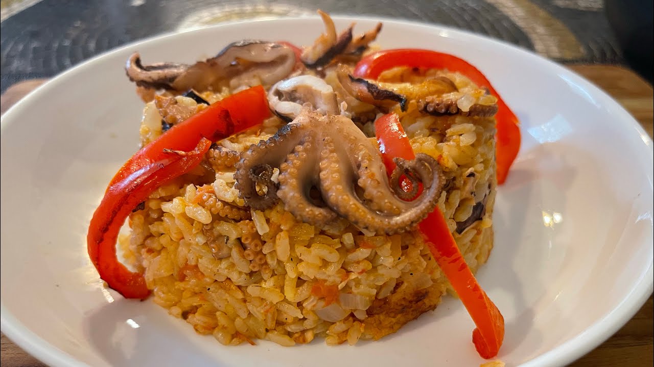 Spanish Octopus Rice [Arroz con Pulpo] - YouTube