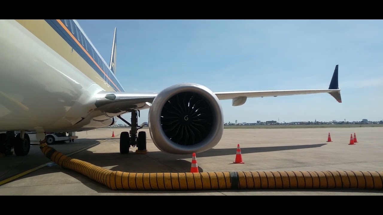 Aircraft gas refueling video 07/01/2023 - YouTube