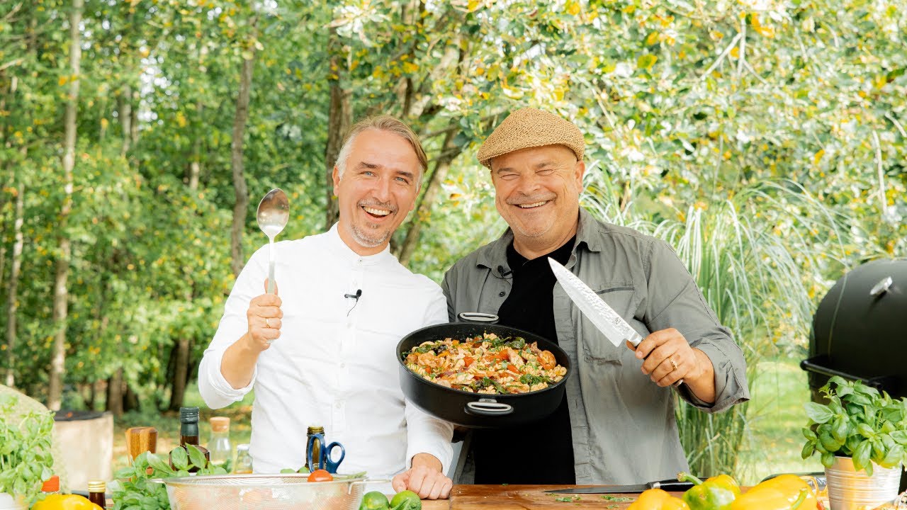 Atis Zviedris dzied par garneļu lietu, kamēr Lāčplēsis atpūšās | S01E02 ...