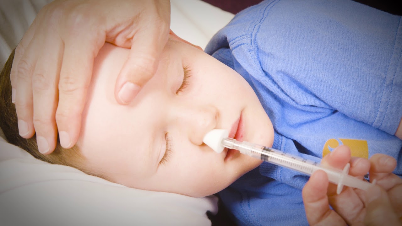 Cómo administrar Midazolam nasal a su hijo (How to Give Your Child ...