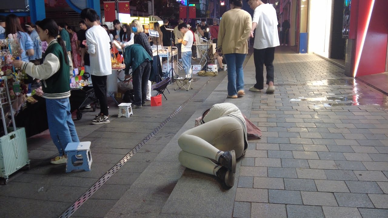 No one cares about girls sleeping on the street! People coming and ...