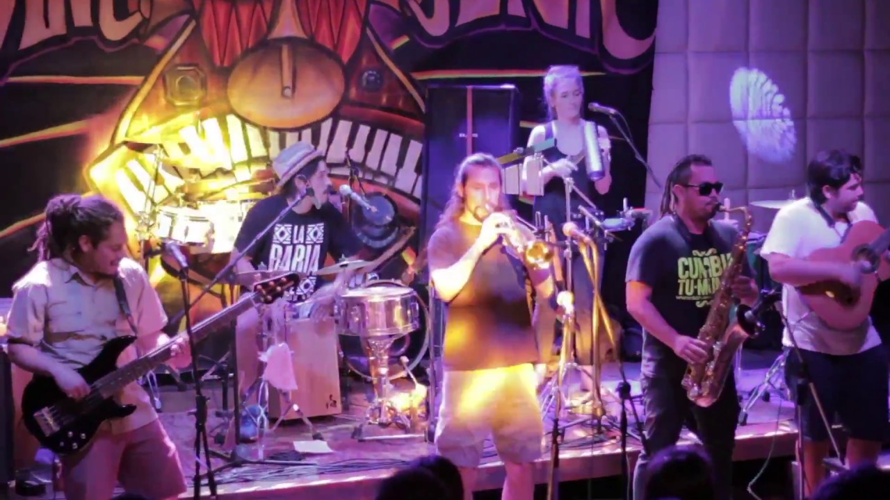 El Flecha Negra - El Capitán Mantarraya (Live in Chile 2016) - YouTube