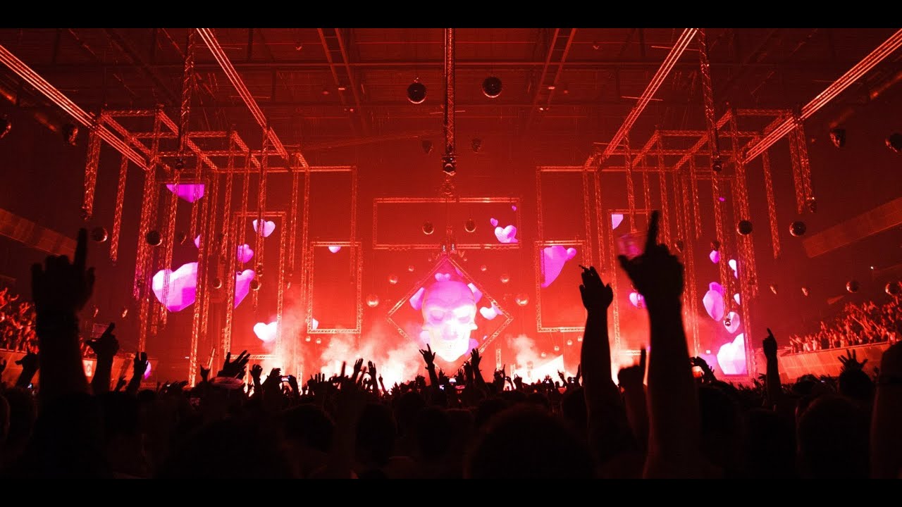 Q-dance presents: Headhunterz LIVE - Part of Headhunterz' set - YouTube