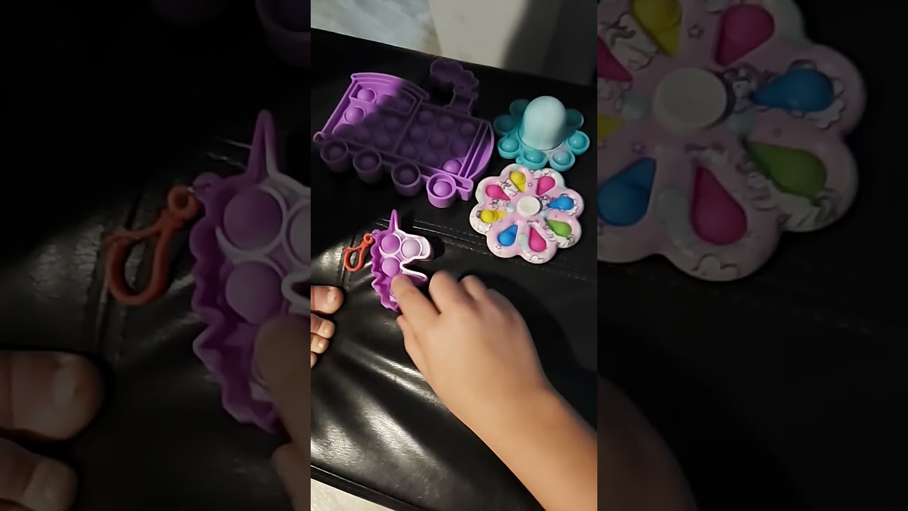 Playing with my popit - YouTube