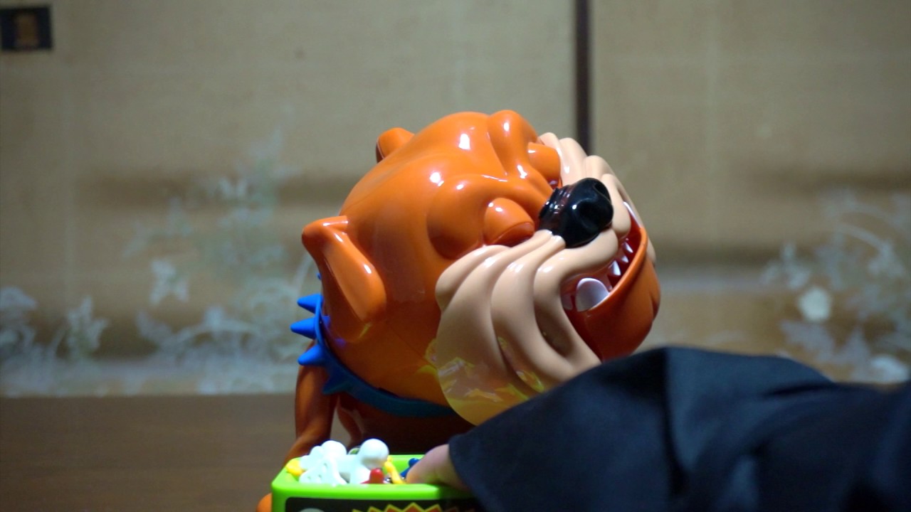 A ninja introduces a very popular toy in Japan【Watchdog Gao Gao】 - YouTube