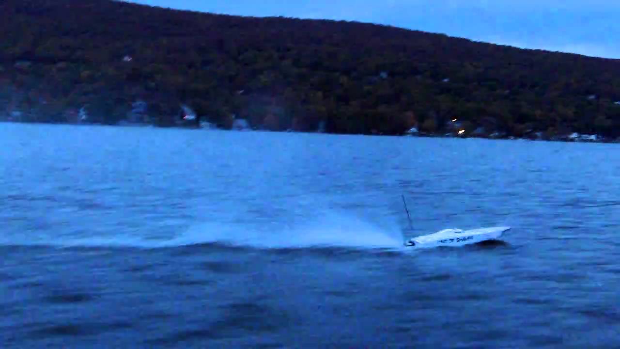 Insane RC boat footage - YouTube