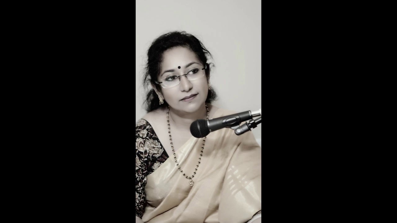 Ke Uthe Daki Mamo (Rabindrasangeet) - Subhasree Ghosh - YouTube