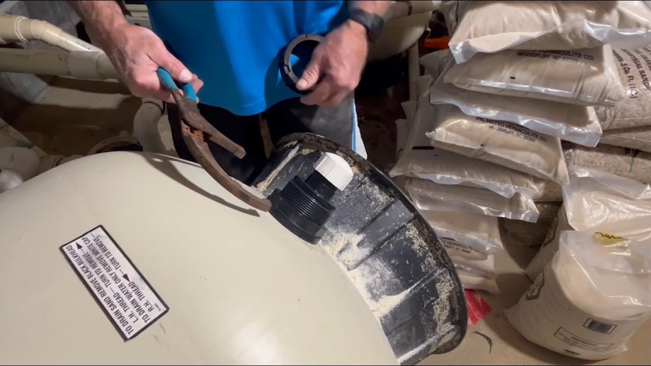 How to Repair a Drain Plug on a Pentair TR60 100 140 - YouTube