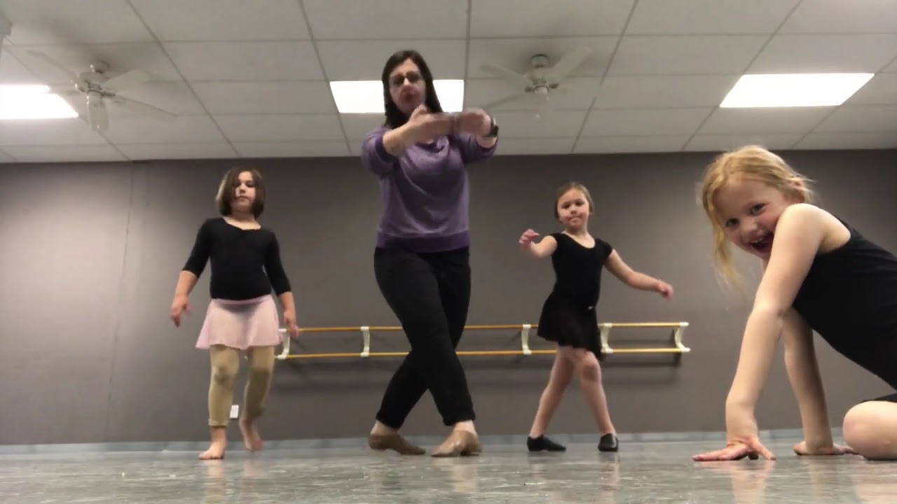 Minis learning a tilt jump - YouTube