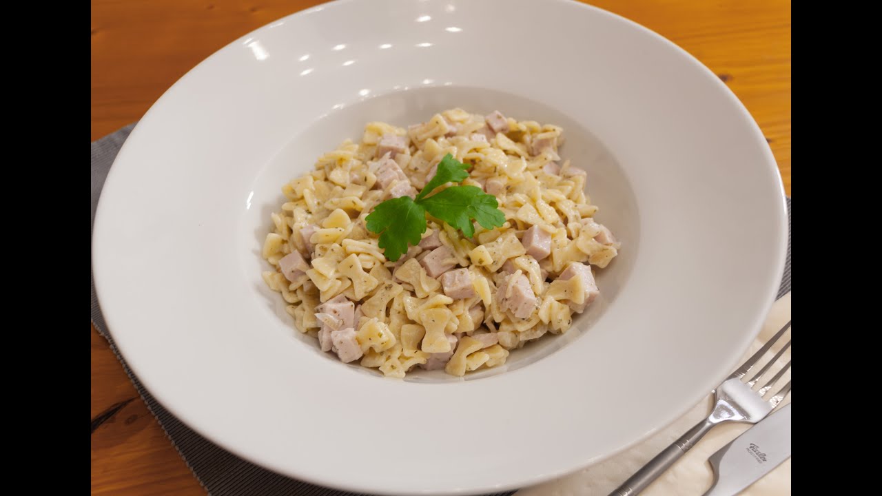 Schinkenfleckerl / Ham Flecks - YouTube