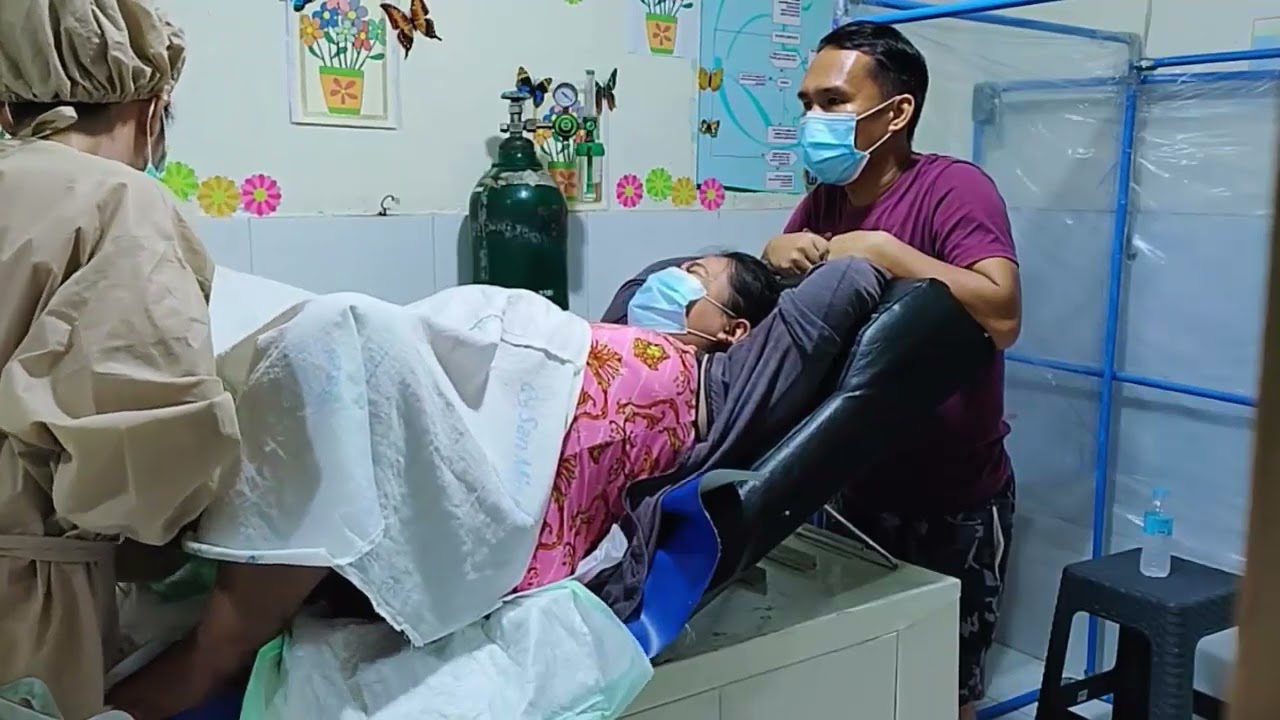 REAL LABOR DELIVERY OF BABY NATURAL BIRTH PART 3 - YouTube