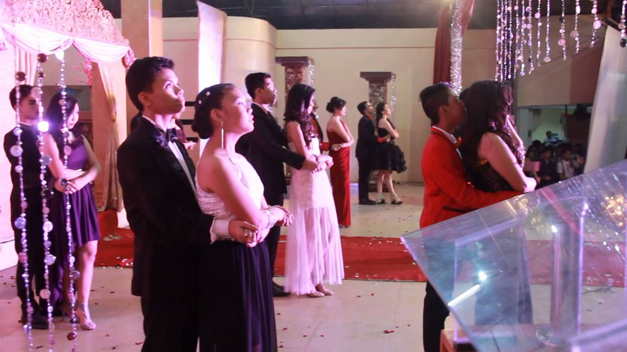 A part of the Cotillion de Honor performance (JS Prom '14) - YouTube