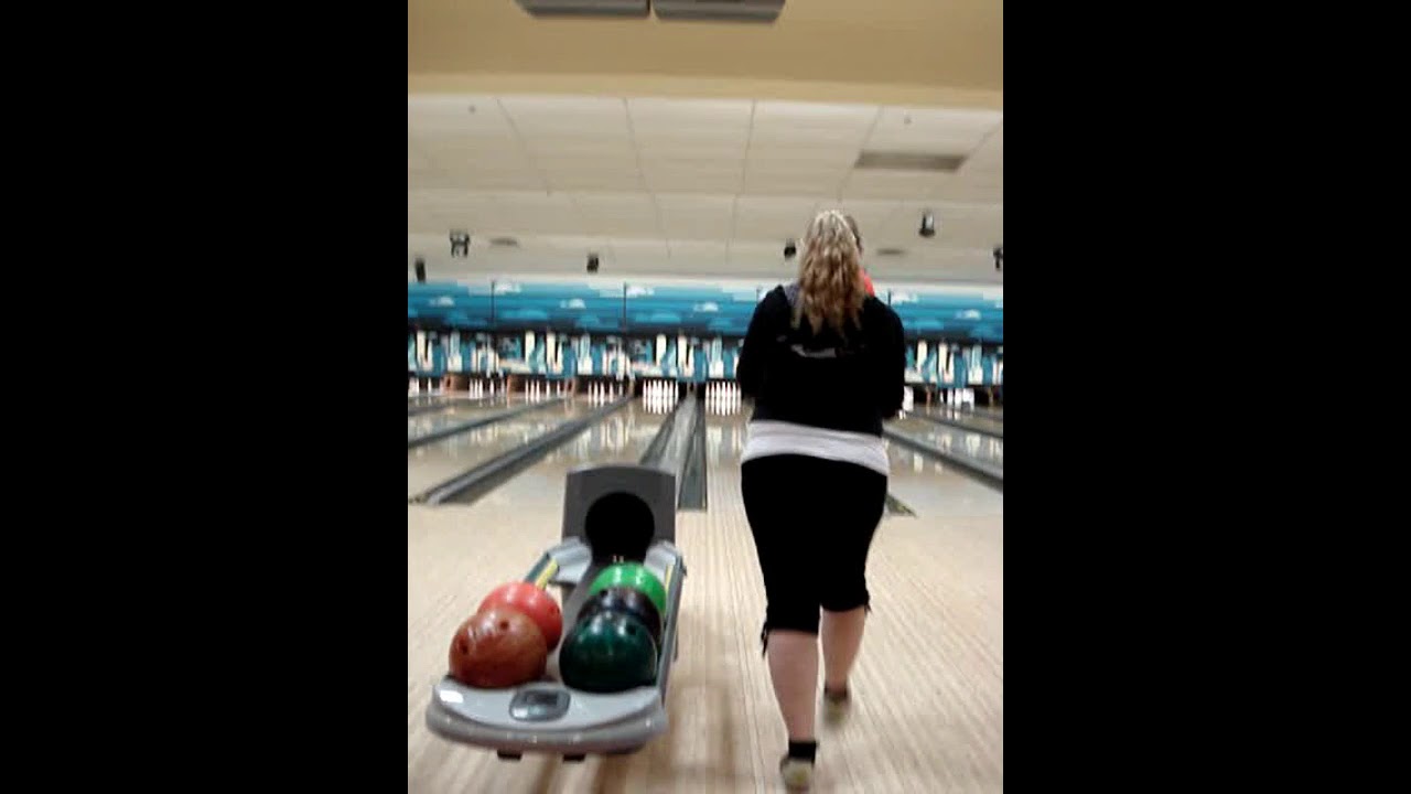 Bowling in Barrie 2007 - YouTube