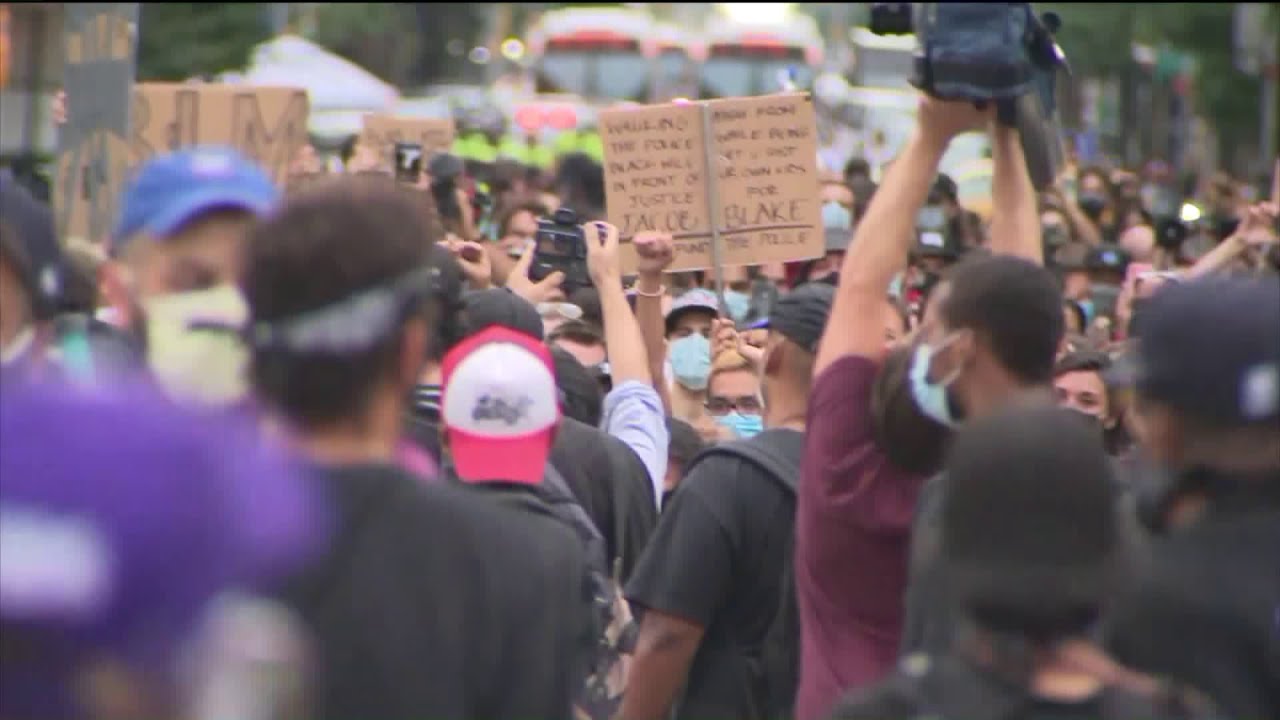 New Yorkers protest over death of Jacob Blake - YouTube