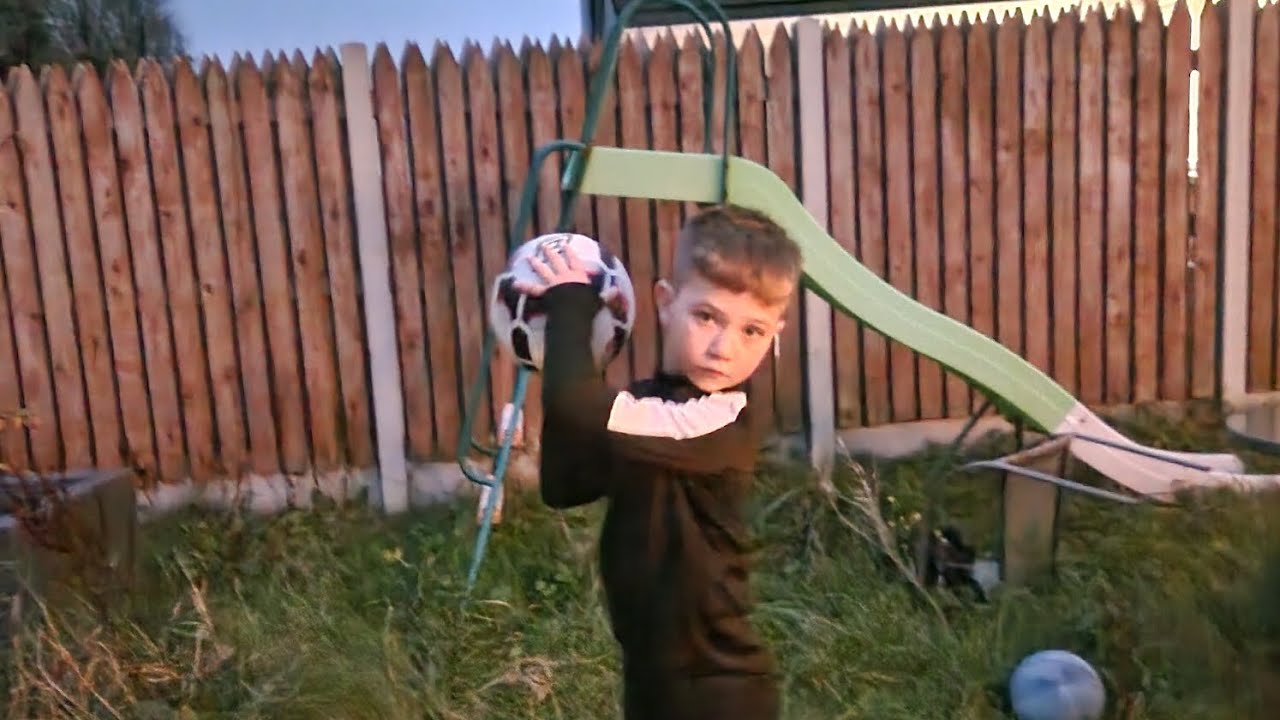 3 player football tag/wee wee ball - YouTube